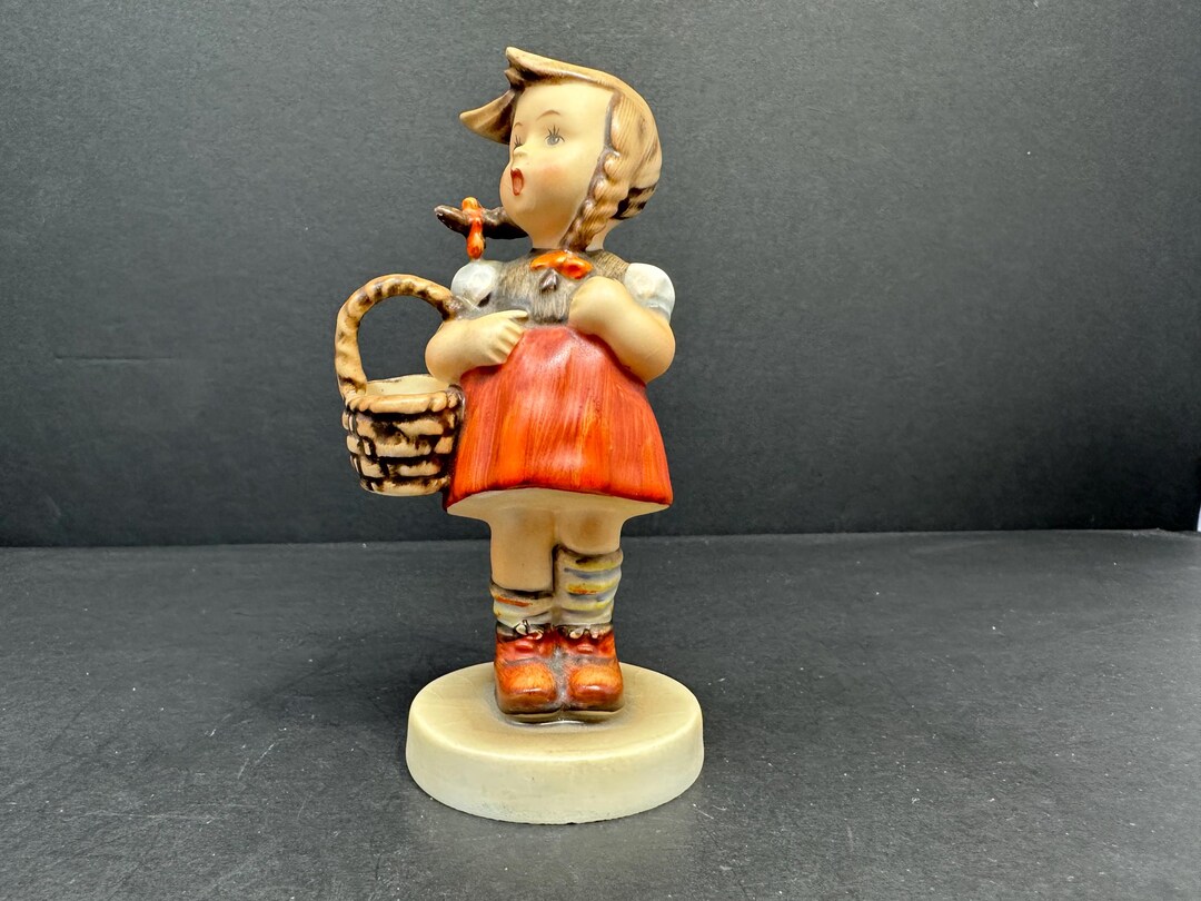 Vintage Hummel Figurine “little Shopper” Model 96 TMK-2 Full Bee Mark ...