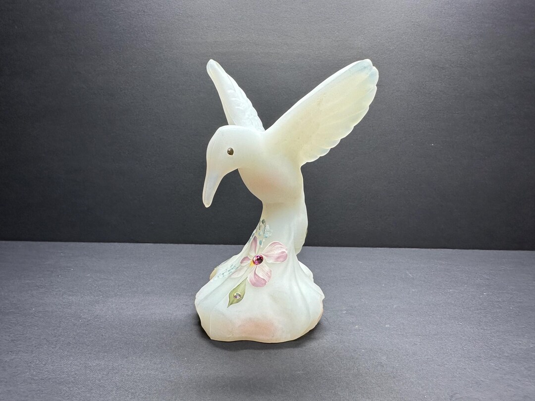 Fenton Hand-painted Satin Hummingbird Figurine – 4.5” Tall, Signed by C ...