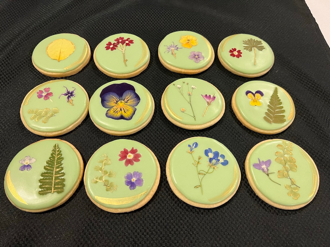 Gorgeous Pressed Flower Decorated Sugar Cookies With Gold - Etsy