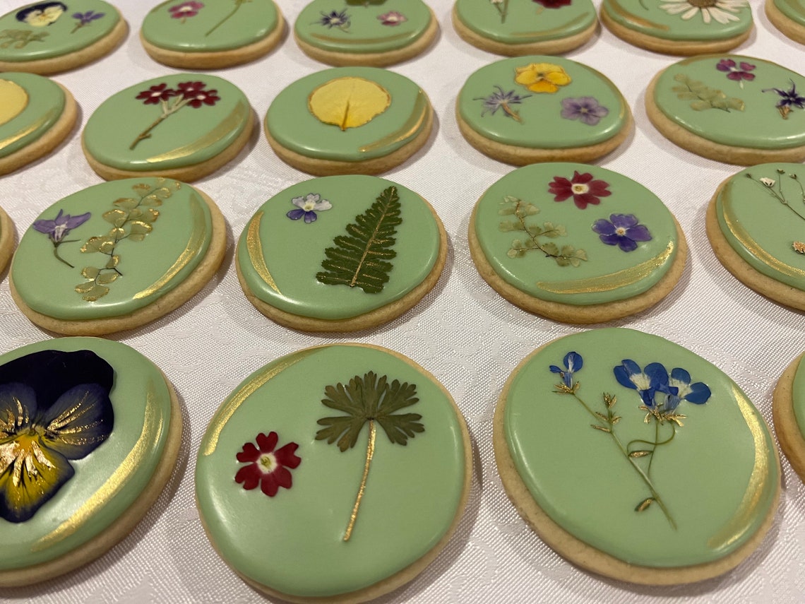 Gorgeous Pressed Flower Decorated Sugar Cookies With Gold - Etsy
