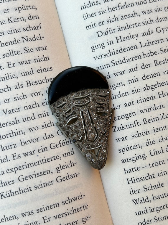 Rare Trifari & Krussman Pierrot Face Mark with Bakeli… - Gem