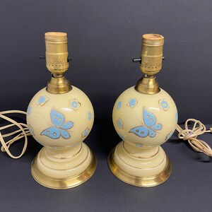 Vintage Pair of Johnson Lazare Glass Lamps W/ Butterflies Yellow and ...