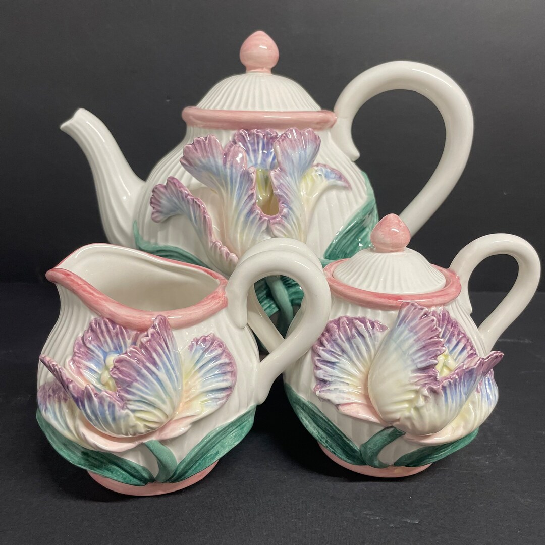 Vintage Fitz and Floyd IRIS Teapot, Creamer and Sugar Dish 3D in White ...