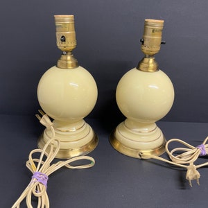 Vintage Pair of Johnson Lazare Glass Lamps W/ Butterflies Yellow and ...