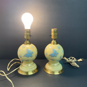 Vintage Pair of Johnson Lazare Glass Lamps W/ Butterflies Yellow and ...