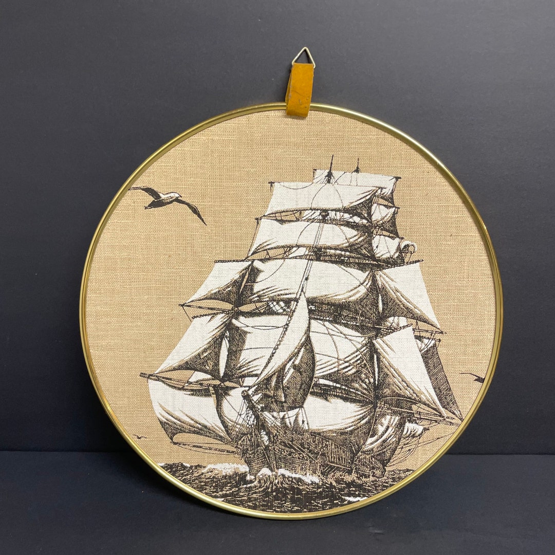 Vintage Kay Dee Clipper Ship Linen Print on Round Frame Black and White ...