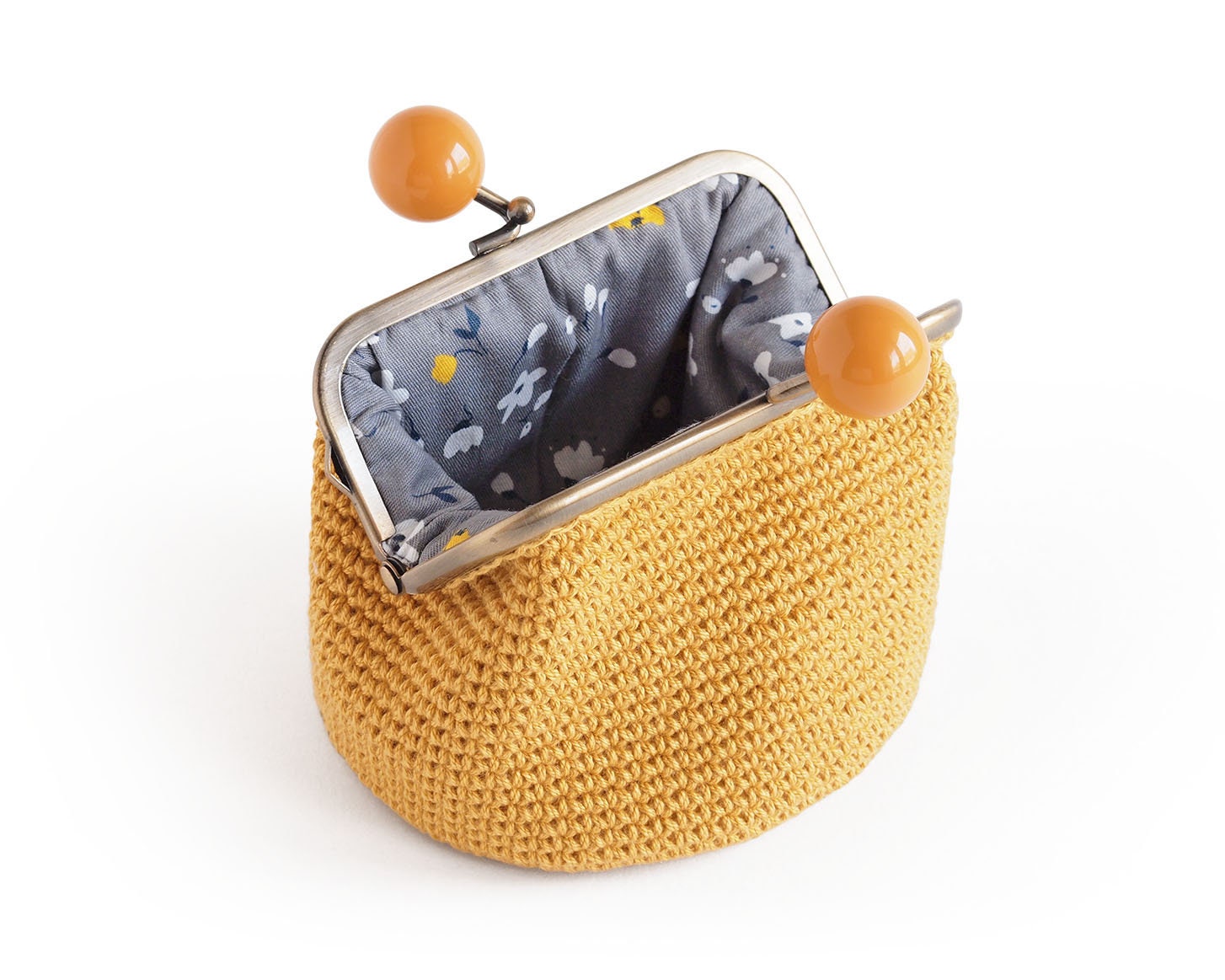 Tutorial How to LINE With Fabric and Place the Frame on a ROUND BASE ...