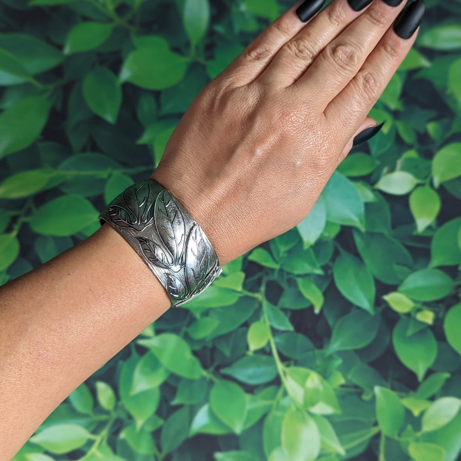 Vintage Whiting and Davis Leaf Bangle - Silver Repoussé Clamper ...