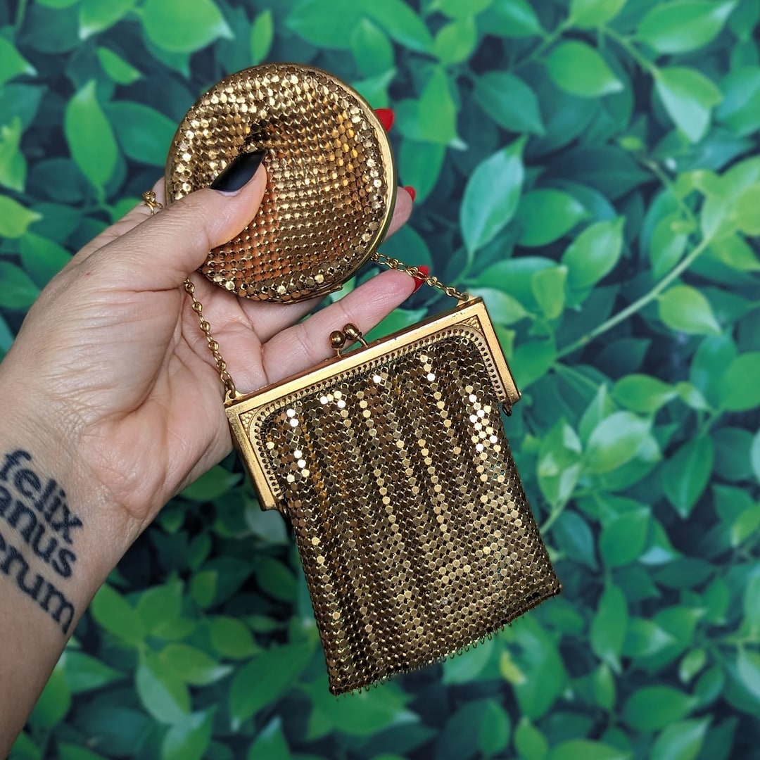Vintage Elgin Gold Chain Mesh Coin Purse & Compact Set - 1950s Glam ...
