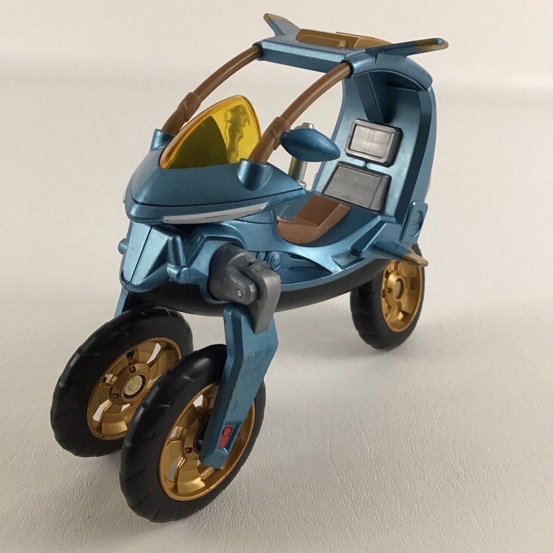 Tomy Sonic the Hedgehog Boom Blue Force One Vehicle Three Wheel Trike ...