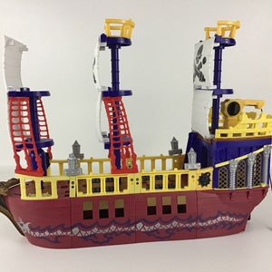 Imaginext Pirate Raider Deluxe Pirate Ship Boat W Accessories Building ...