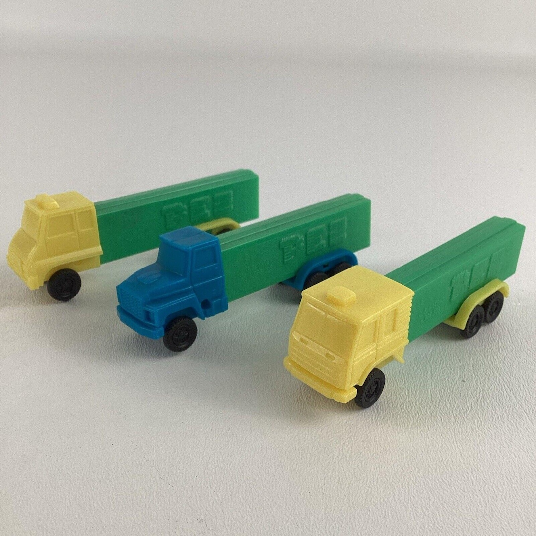 Pez Candy Dispenser Semi Trucks Big Rig 3pc Transport Hauler No Feet ...