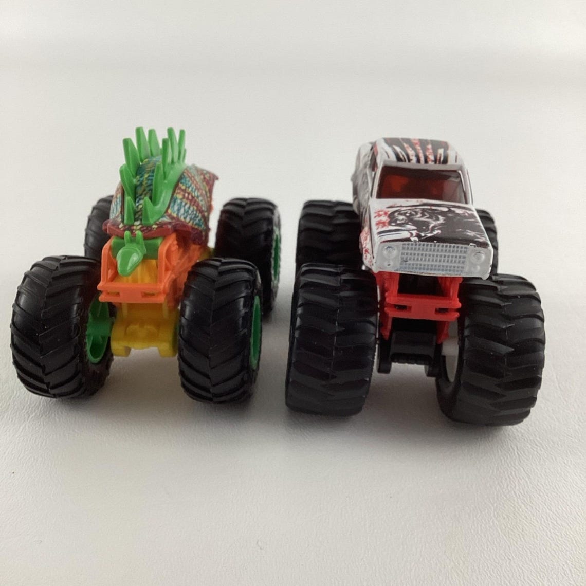 Adventure Force White Tiger Monster Truck Hot Wheels Motosaurus Dino ...