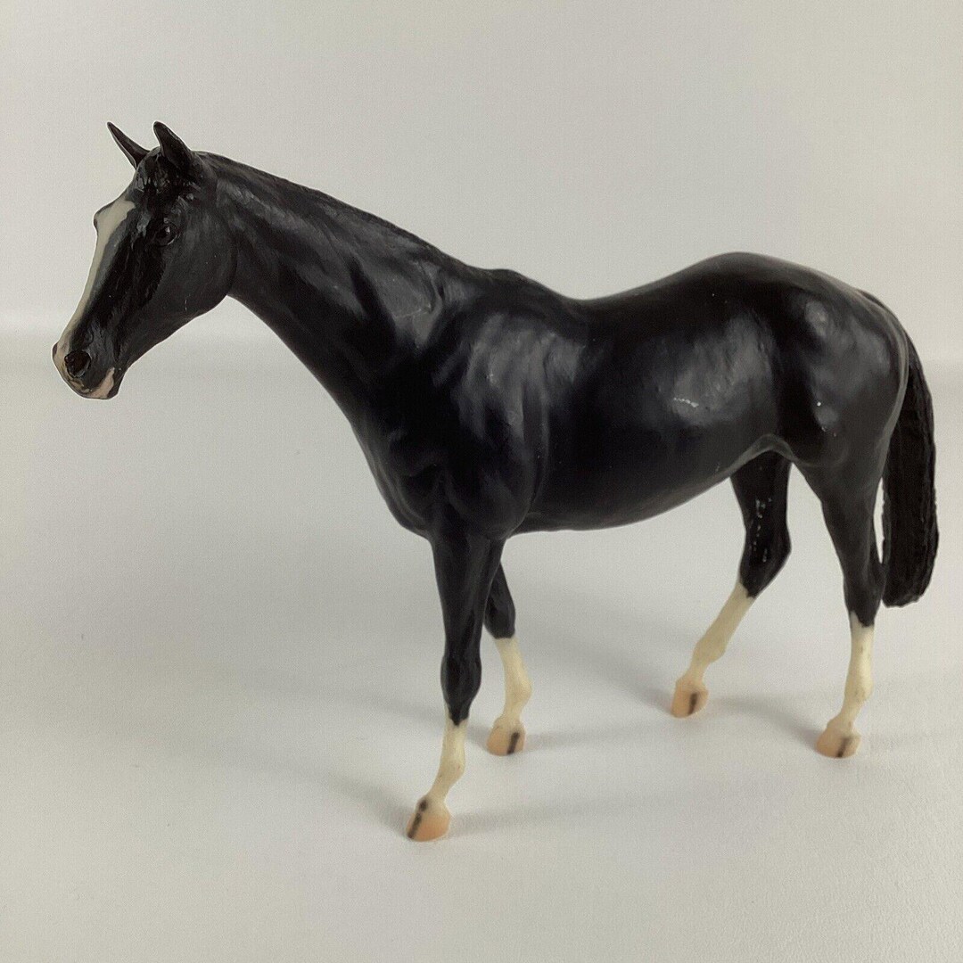 Breyer Richard Shrake's Miss Resistance Free Model Horse Collectible ...