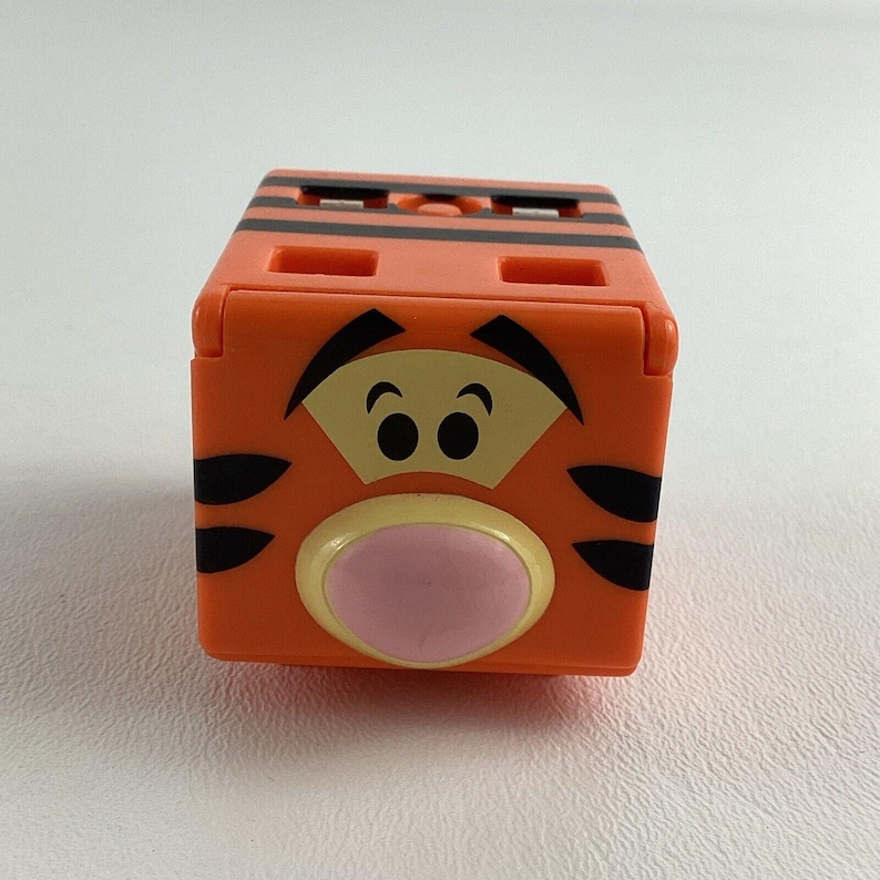 Disney Winnie the Pooh Tigger Cubee Stackable Musical Cube Box Takara ...