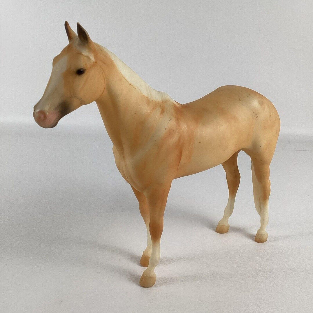 Breyer American Warmblood Palomino Model Horse #748 Retired Vintage ...