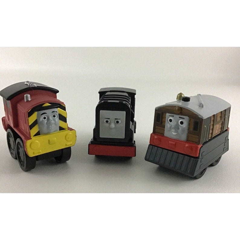 Thomas the Train & Friends Engine Lot Toby Sally Diesel Roll Along ...