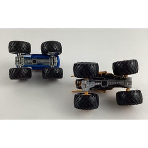 Hot Wheels Monster Jam Bakugan King Krunch Die Cast Vehicles 1:64 ...