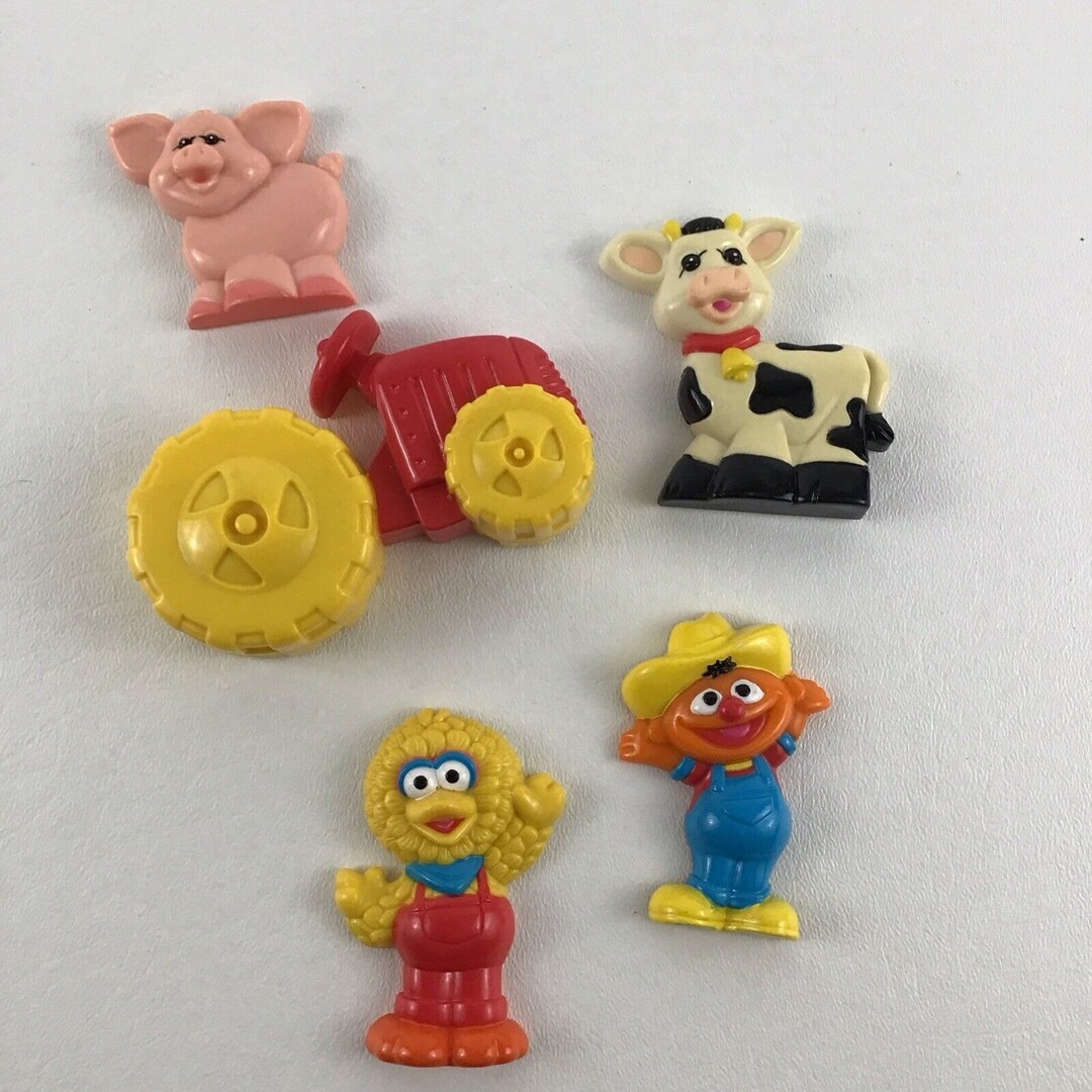 Sesame Street Barnyard Magnet Set Big Bird Ernie Farm Animals Vintage ...