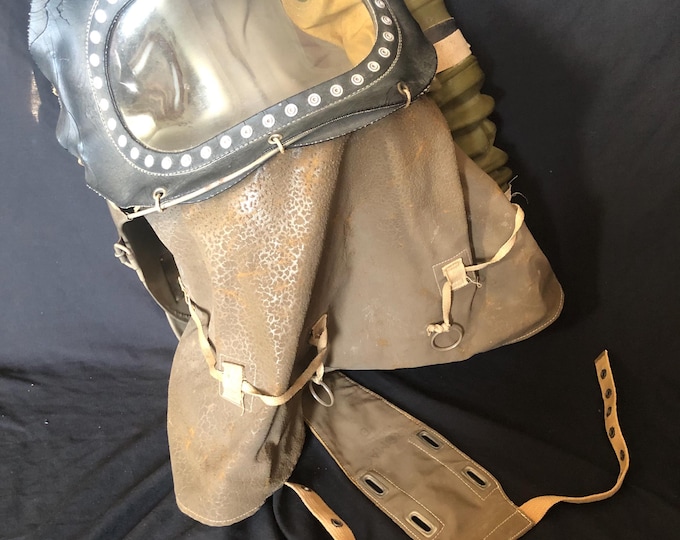 Vintage WW2 1939 Infants Gas Mask - Etsy