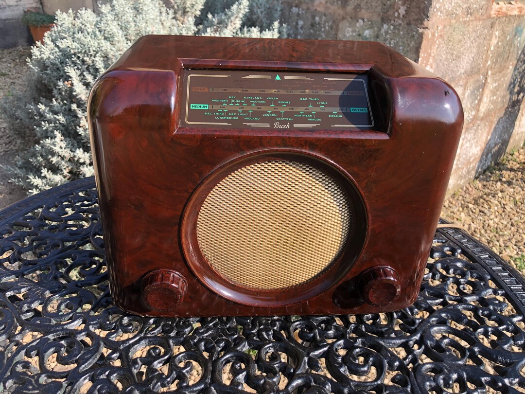 Vintage 1950s Brown DAC 90A Bakelite Bush Radio With Cable - Tested and ...