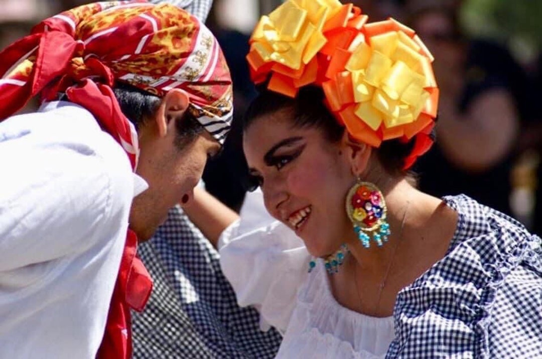 Folklorico Flower Crown Braid: Mexican Headpiece - Etsy