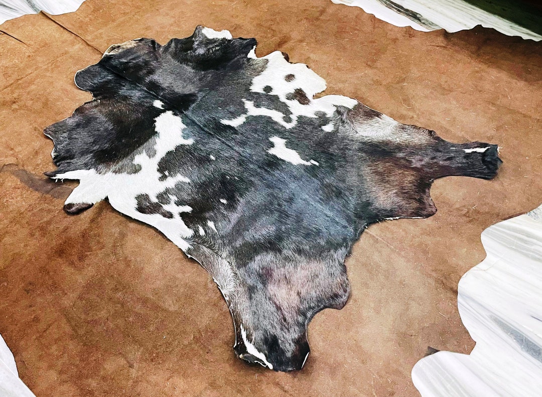 Goat Fur Rug Rustic White and Black Animal Hide Shag Rug 3x2 Feet ...