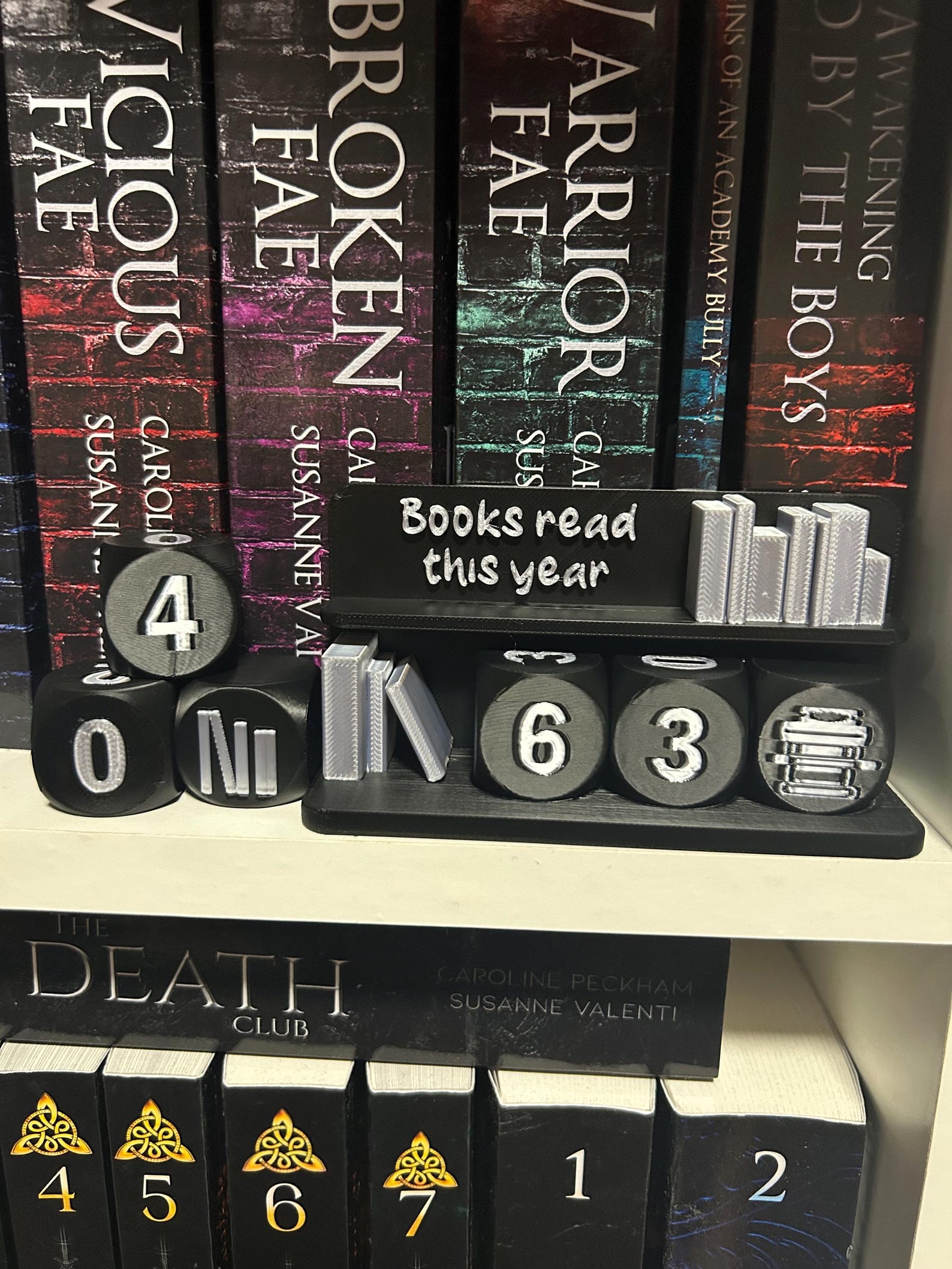 Books Read This Year Sign/stand. Bookshelf Decor/tracker- 3D Printed ...