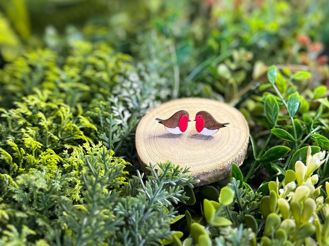 Wooden Robin Stud Earrings Laser Cut Hand Painted Christmas Robin ...