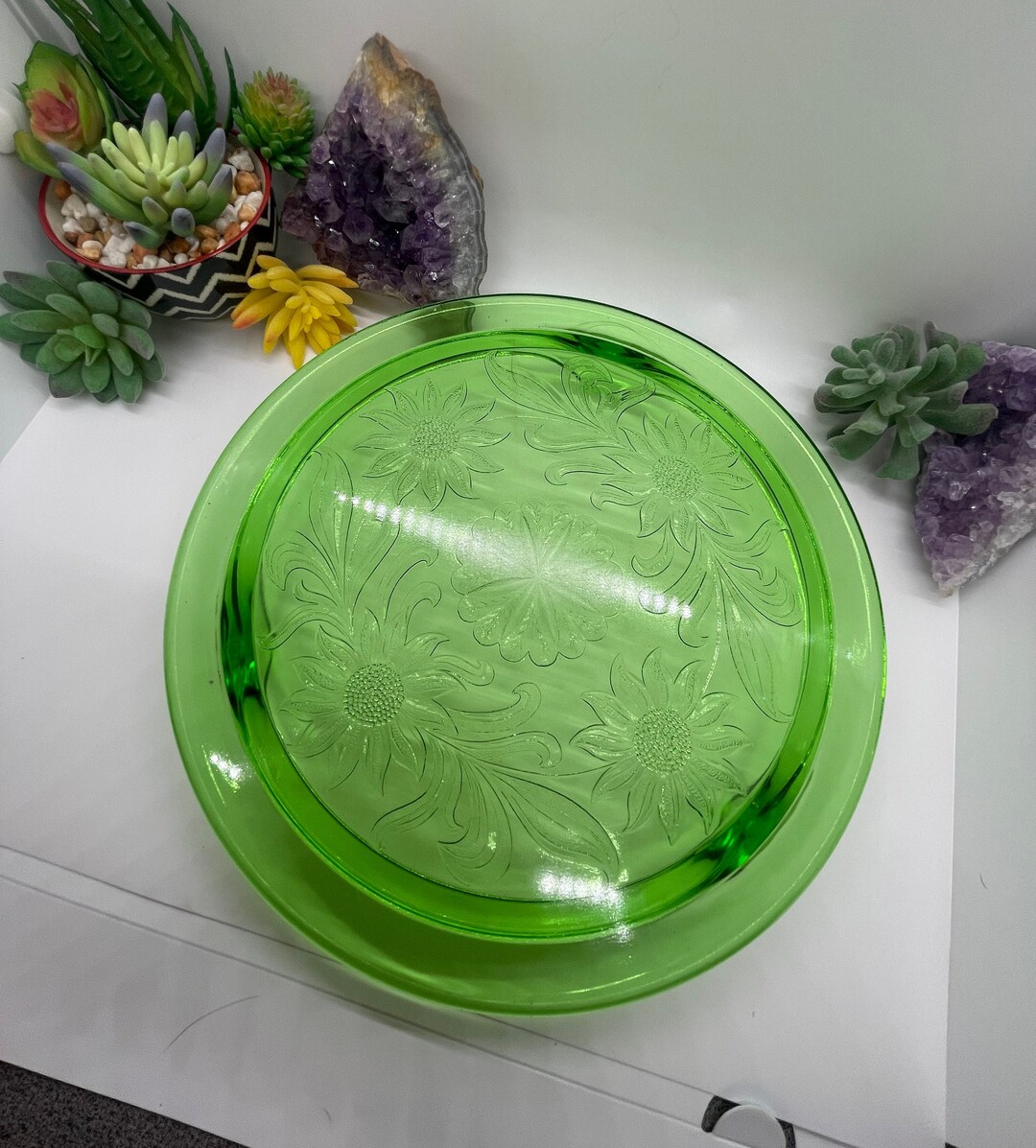 Green Depression Glowing Glass Sunflower/daisy Pattern Jeanette Cake ...