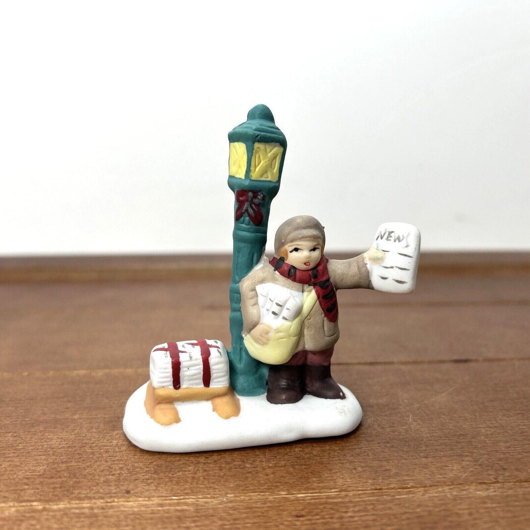 Vintage Christmas Hand-painted Porcelain Paperboy News Lamp Post ...