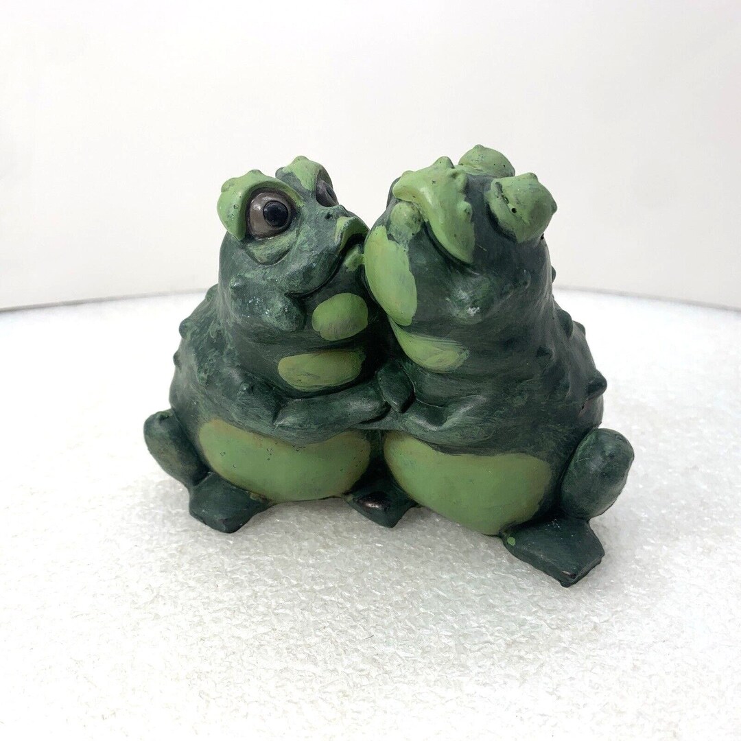1993 Pete Apsit Green Frogs in Love Couple Figurine Resin Sculpture ...