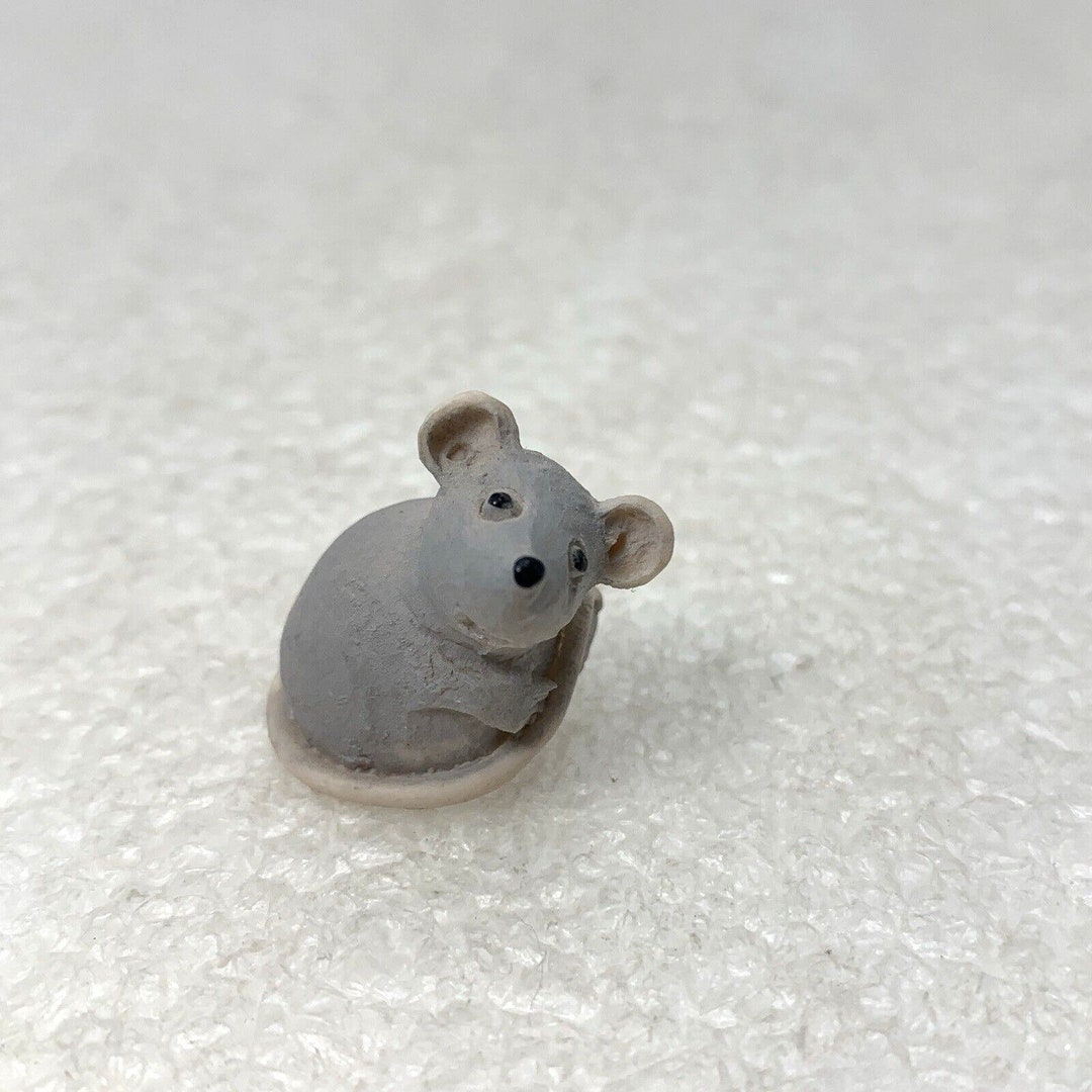 Miniature 1 Gray Mouse Figurine, Made and Hand Painted in Scotland ...