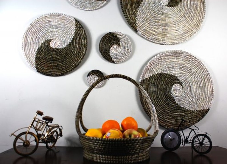 Black & White African Senegal Woven Round Pad for Wall Decor Set of 6 ...