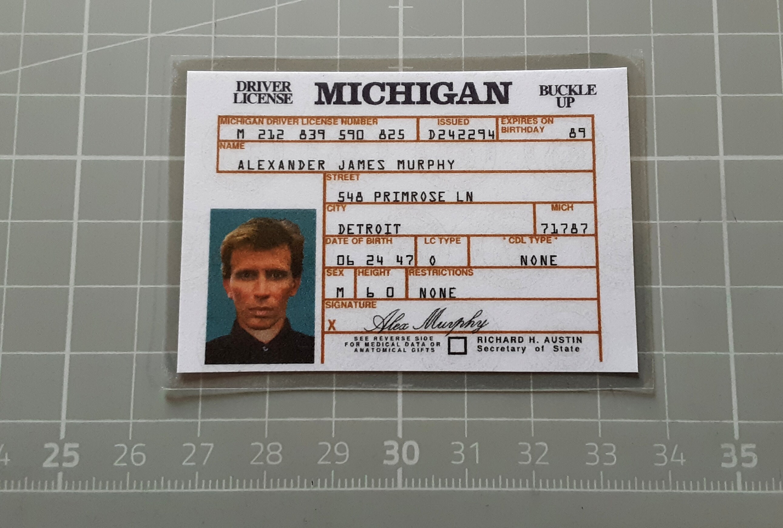 New 1987 Robocop Peter Weller Movie Prop Print Replica Collection ...