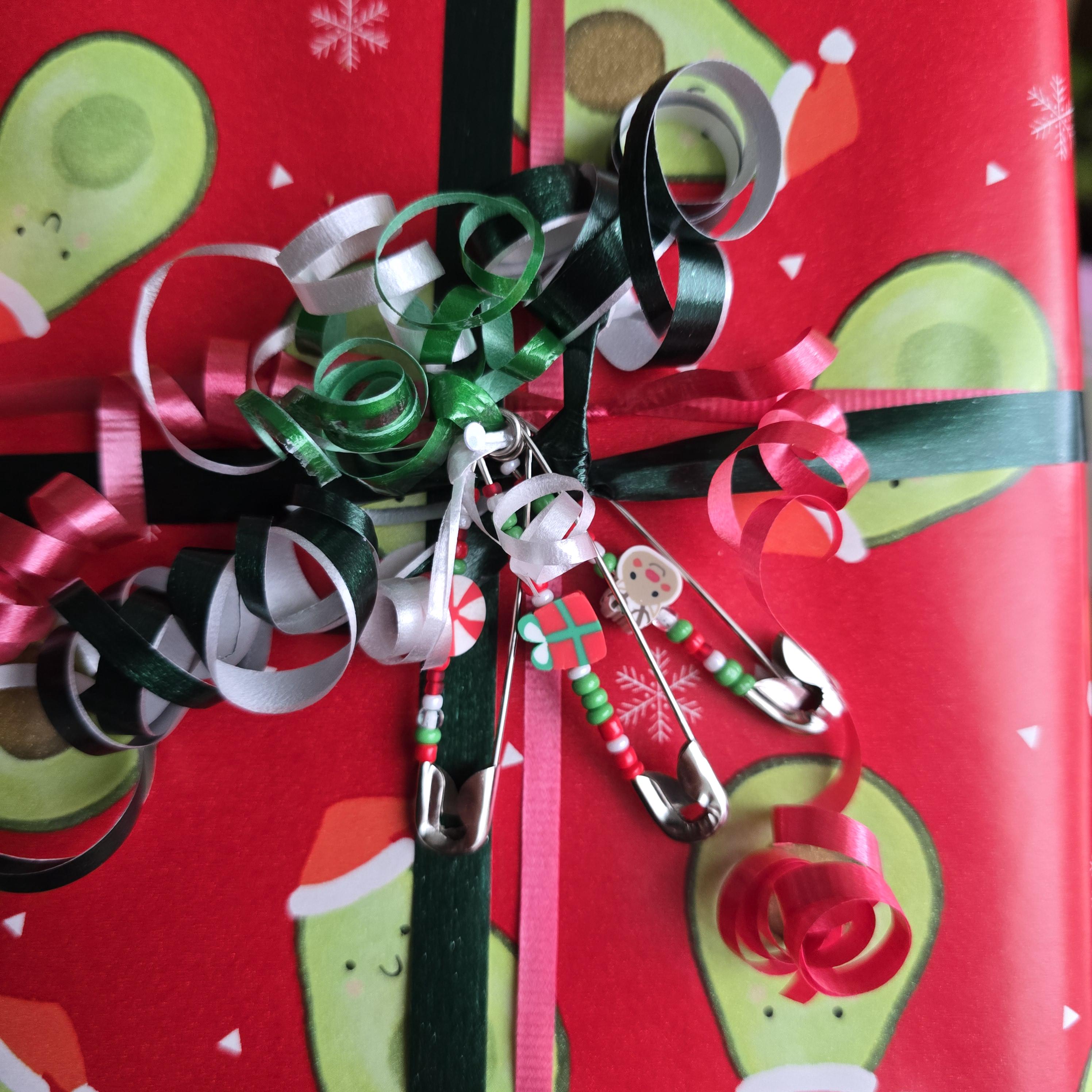 Merry Swiftmas Retro Friendship Safety Pins | Stocking Stuffer | 2.2 ...