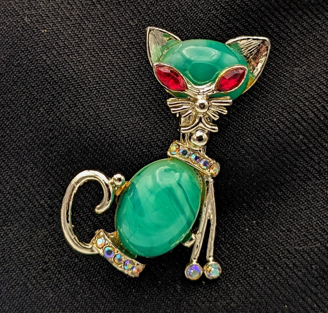 Vintage 1950s Rhinestone Cat Figural Brooch Pin Green Swirl Lucite Gold ...