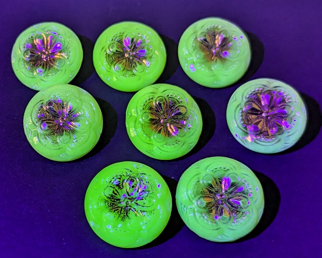 Vintage Czech Uranium Glass Gold Luster Buttons Set of 8 1930's Self ...