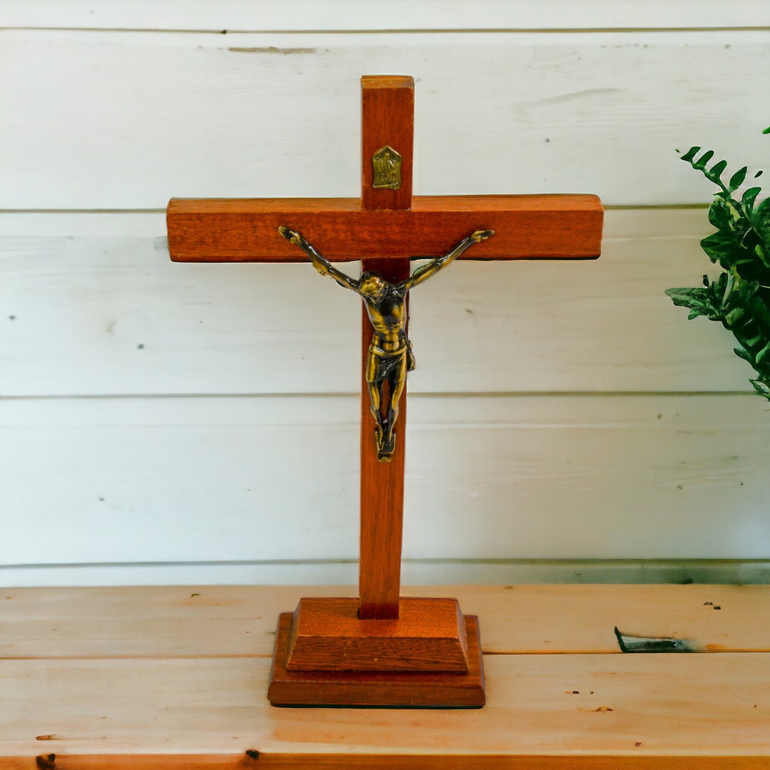 Tabletop Standing Crucifix Vintage Brass Jesus and Wood Cross - Etsy