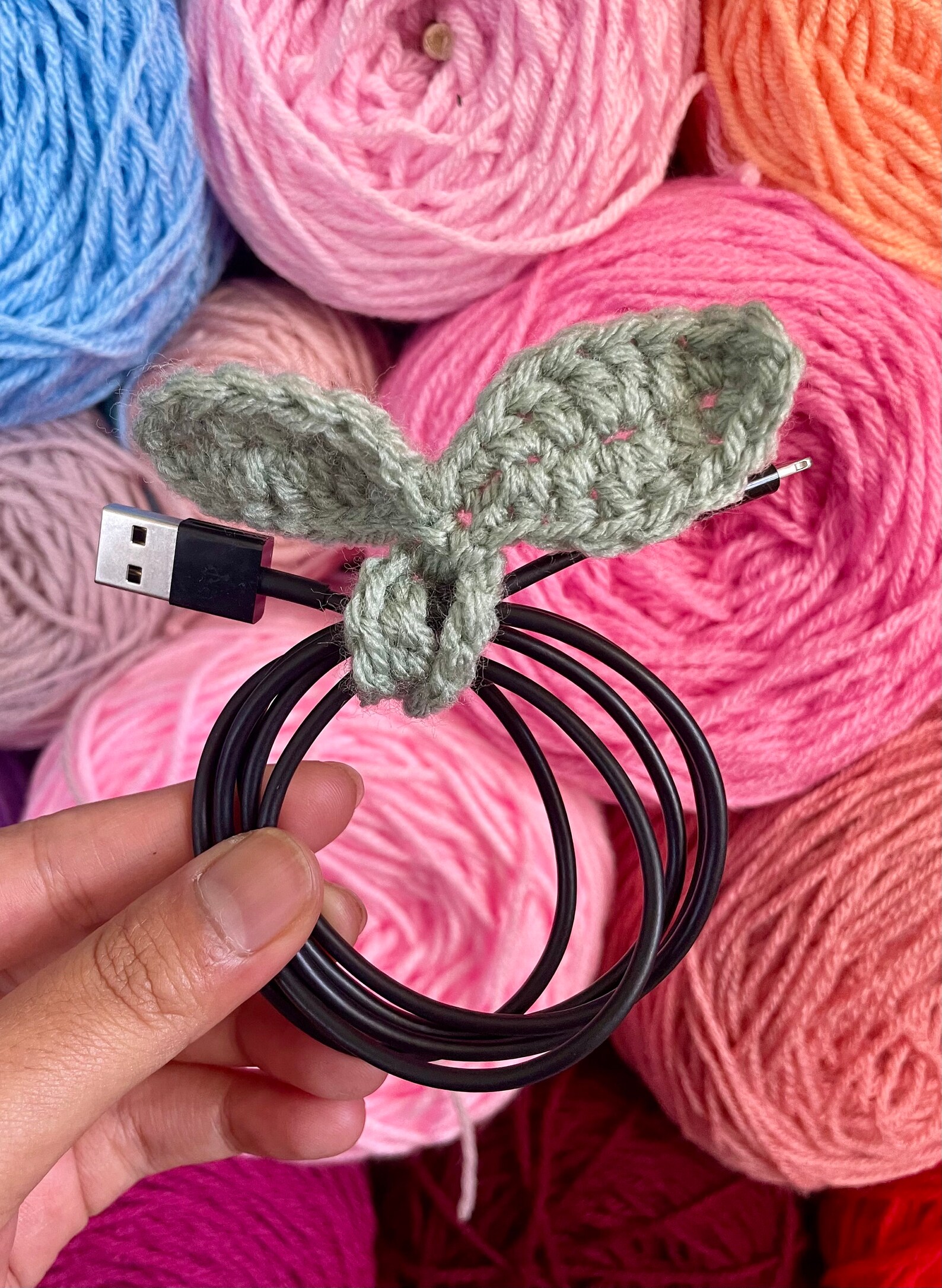 Crochet Plant Sprout Headphones Accessory / Cable Holder 3 - Etsy