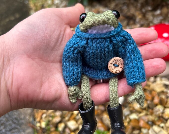 Knitted Froggy - Etsy
