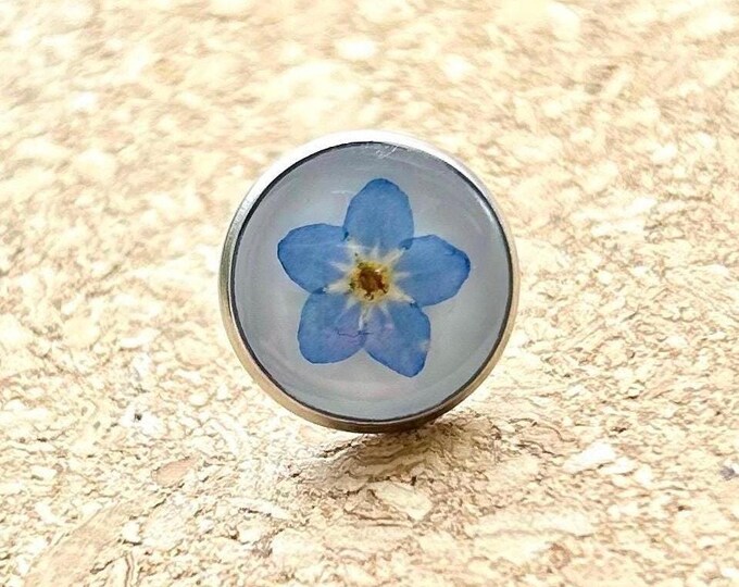Daisy and Forget-me-not Brooch - Etsy