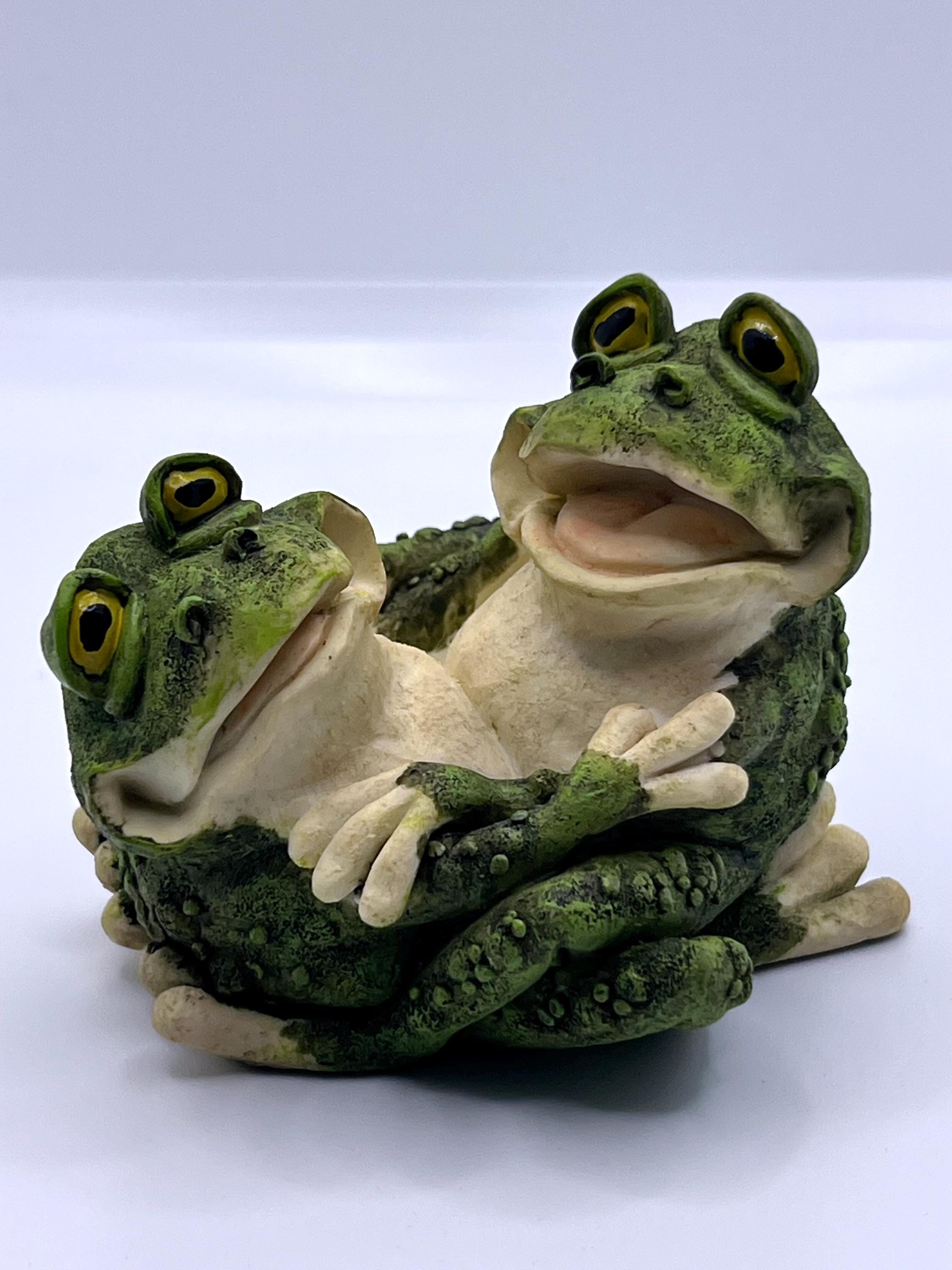 4" Frogs Hugging Figurine - Frog Lover Statue Home Decor Accessory Fun ...