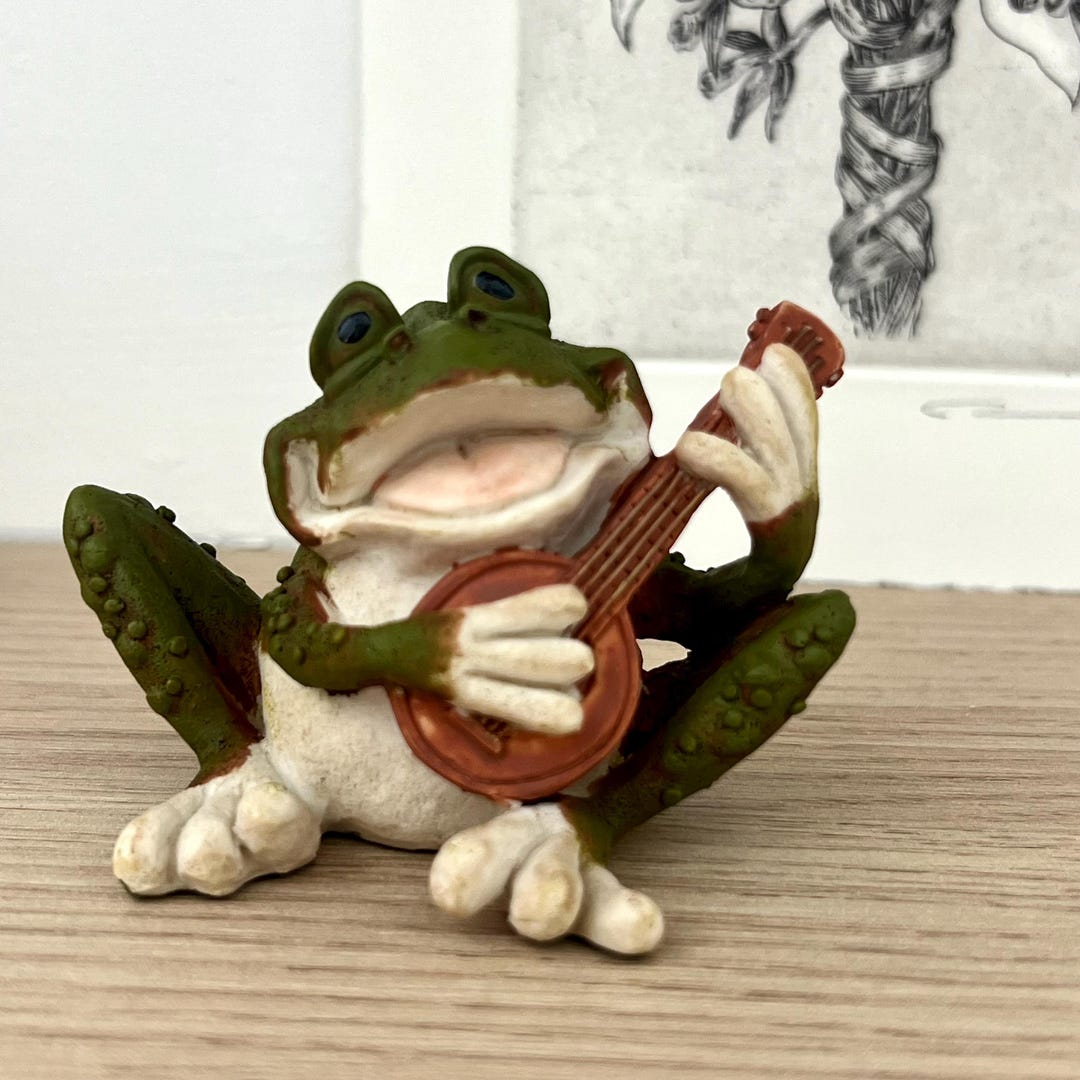 3" Frog Playing Banjo - Adorable Accent Fun Home Decor Frog Lover ...