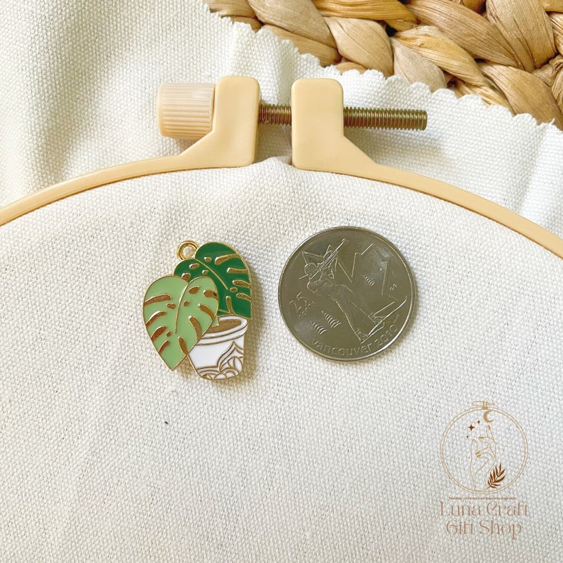 Monstera Leaf/ Cactus Enamel Needle Minder Magnet Needle - Etsy