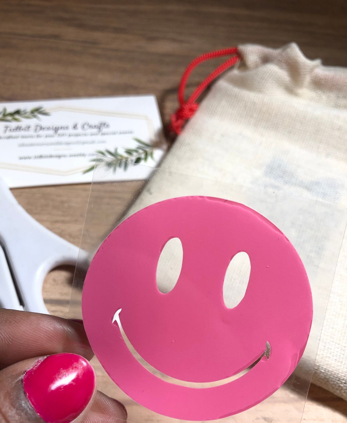 Iron on / HTV: Smiley Face Iron-on Decal / T-shirt Design/ Bag / Jeans ...
