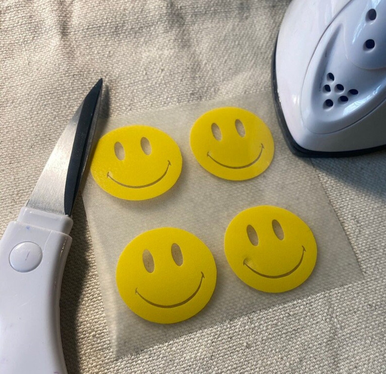 Iron on / HTV: Smiley Face Iron-on Decal / T-shirt Design/ Bag / Jeans ...