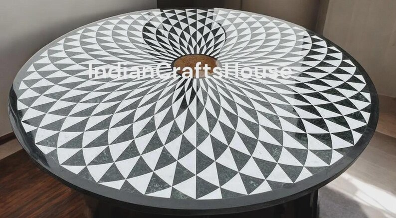 Round Marble Inlay Tabletop With Semiprecious Stones - Semiprecious ...