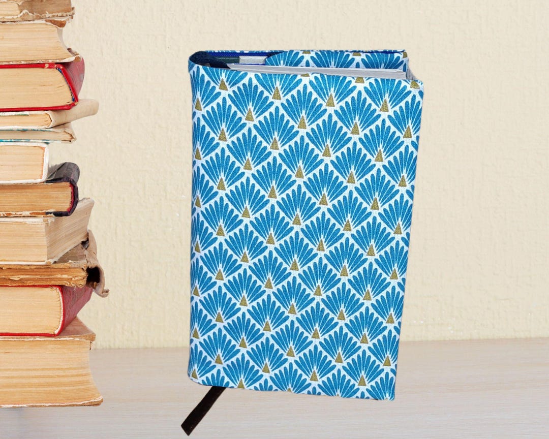 Handmade Adjustable Book Sleeve, Protective Cover for Paperback and ...