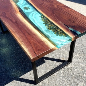 USA- Walnut Blue White Capped Ocean Waves Tables. Shells Plants ...